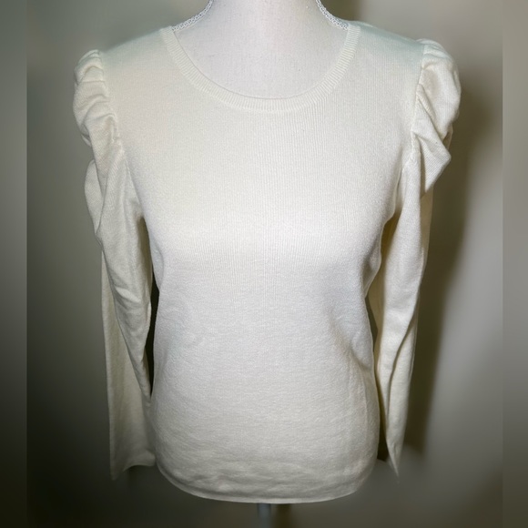 Express | Sweaters | Nwt Express White Puffed Shoulder Sweater | Poshmark